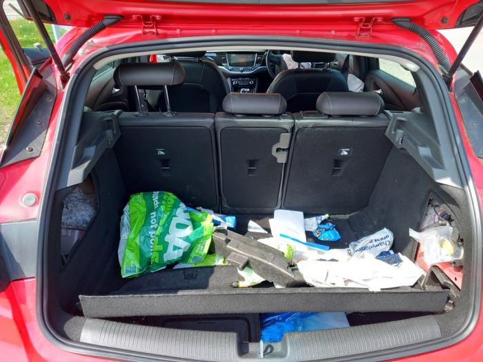 Opel Astra K 1.6 SIDI Eco Turbo 16V Salvage vehicle (2018, Red)