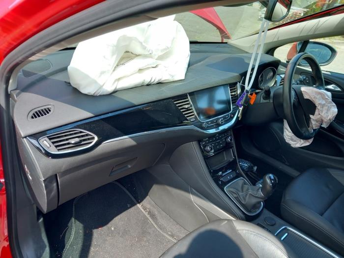 Opel Astra K 1.6 SIDI Eco Turbo 16V Salvage vehicle (2018, Red)