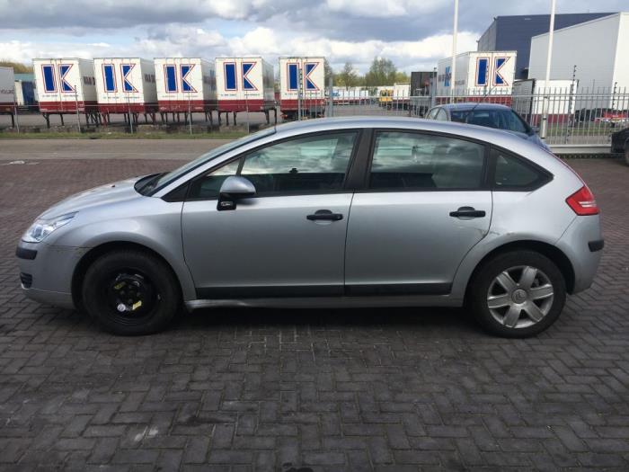 Citroen C4 Berline 1.6 HDi 16V Salvage vehicle (2007, Silver)