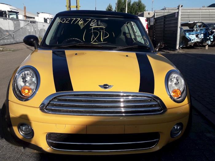 Mini Mini 1.6 Cooper D 16V Vehículo de desguace (2009, Amarillo)