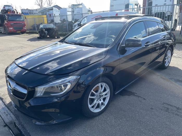 Mercedes CLA Shooting Brake 2.2 CLA-220 CDI, 220 d 16V 4-Matic Épave ...