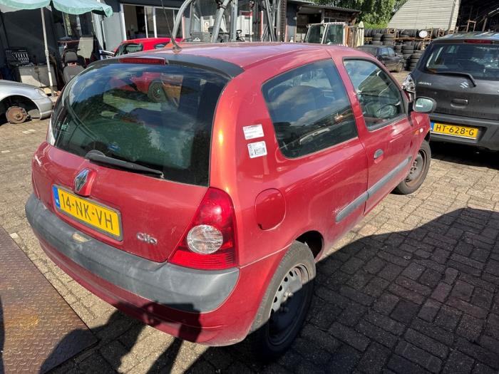 Renault Clio II 1.2 16V Salvage vehicle (2004, Red)