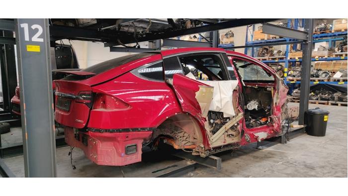 Tesla Model X P100D Salvage vehicle (2017, Red) Autohandel Didier