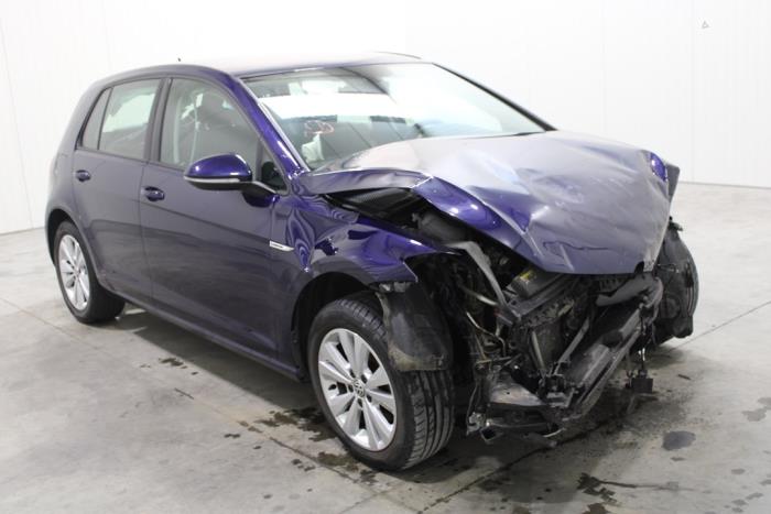 Volkswagen Golf VII 1.4 TGI 16V Salvage vehicle (2018, Blue)