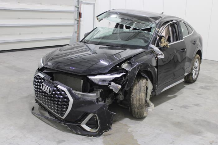 Audi Q3 Sportback 1.4 45 TFSIe 16V Salvage vehicle (2022, Black)