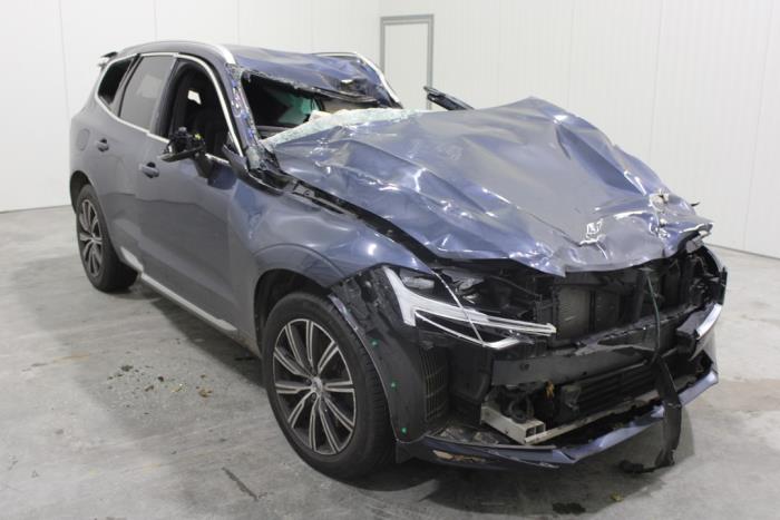 Volvo XC60 II 2.0 D3 16V Salvage vehicle (2019, Blue)