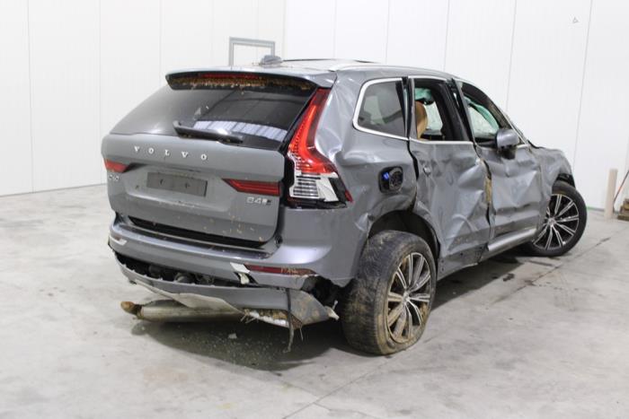 Volvo XC60 II 2.0 B4 16V Mild Hybrid AWD Salvage vehicle (2020, Gray)