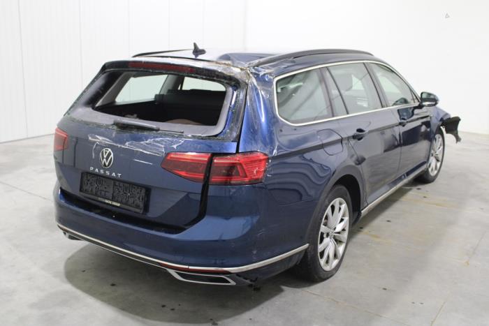 Volkswagen Passat Variant 2.0 TDI SCR Salvage vehicle (2022, Blue)