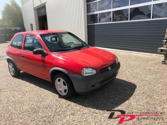 Opel Corsa B 1.4i Swing,Joy,Sport,GLS Salvage vehicle (1996, Red)