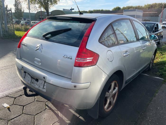 Citroen C4 Berline 1.6 16V Épave (2006, Gris)