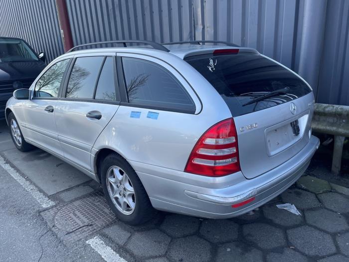 Mercedes C Combi 1.8 C-180K 16V Épave (2003, Gris)