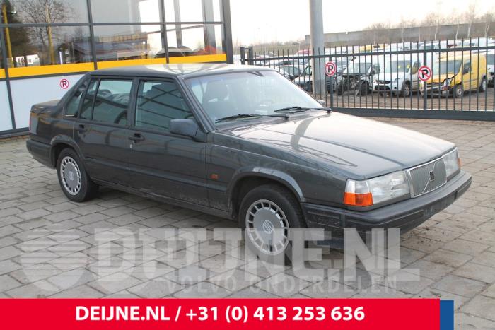 Volvo 940 2.3i Épave (1993, Gris) van Deijne Onderdelen Uden B.V.