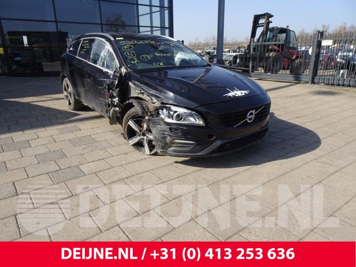 Volvo V60 I 2.4 D6 20V AWD Twin Engine Plug-in Hybrid Salvage vehicle ...