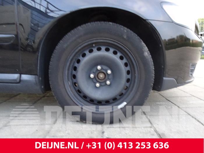 Volvo V50 Épave (2007, Noir) van Deijne Onderdelen Uden B.V.