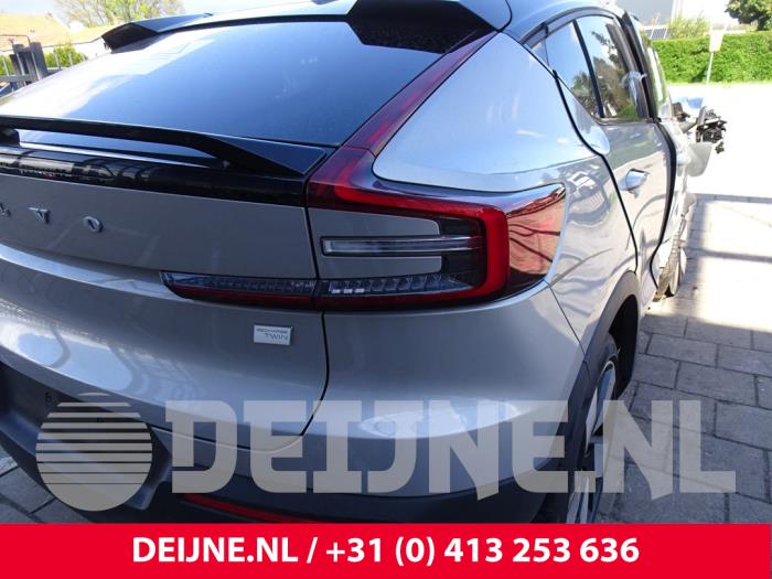 Volvo C40 Recharge Twin Motor Salvage vehicle (2022, Silver grey)
