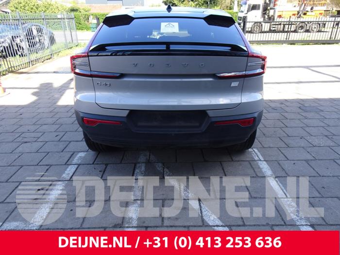 Volvo C40 Recharge Twin Motor Salvage vehicle (2022, Silver grey)
