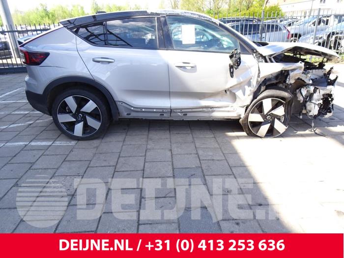 Volvo C40 Recharge Twin Motor Salvage vehicle (2022, Silver grey)