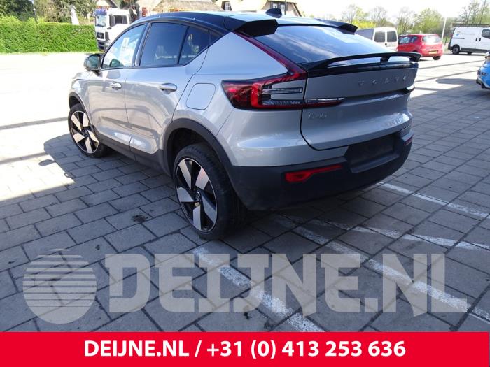 Volvo C40 Recharge Twin Motor Salvage vehicle (2022, Silver grey)