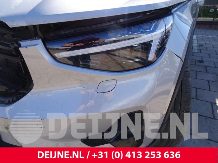 Volvo C40 Recharge Twin Motor Salvage vehicle (2022, Silver grey)