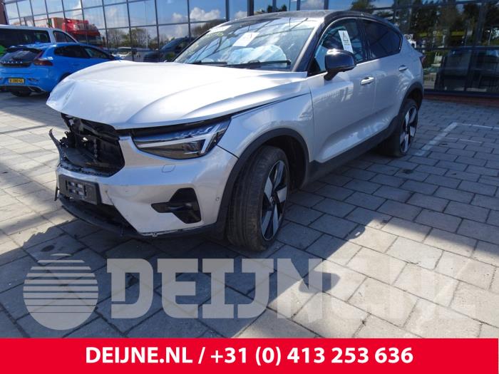 Volvo C40 Recharge Twin Motor Salvage vehicle (2022, Silver grey)
