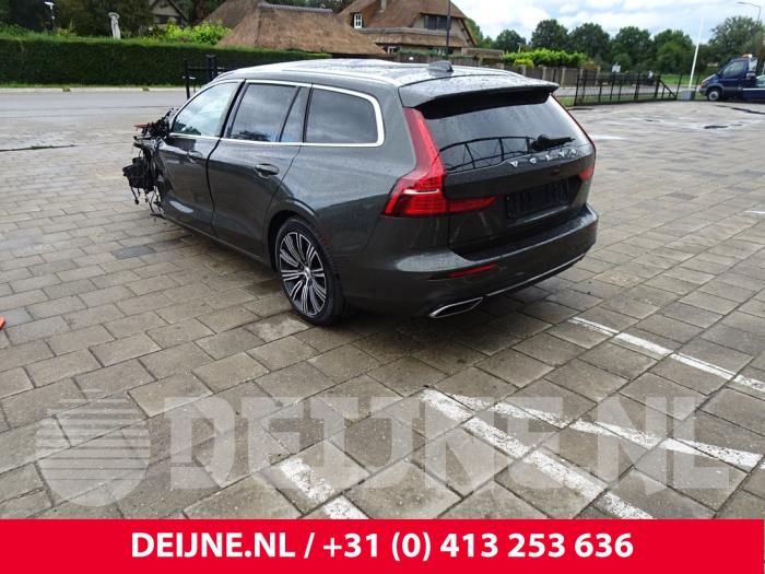 Volvo V60 II 2.0 B3 16V Mild Hybrid Geartronic Salvage vehicle (2022, Gray)