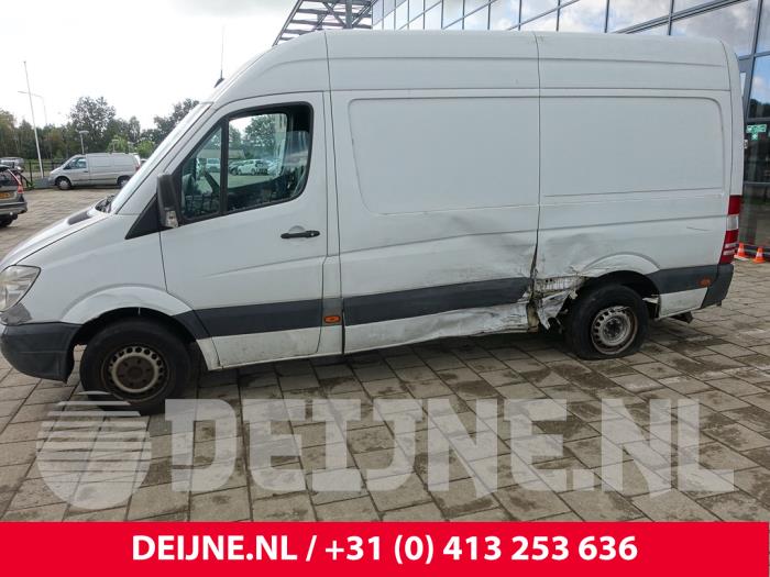 Mercedes Sprinter 3t 211 CDI 16V Épave (2007, Blanc)