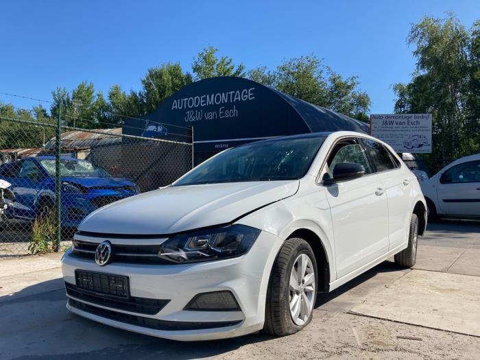 Volkswagen Polo VI 1.0 MPI 12V Salvage vehicle (2020, White)