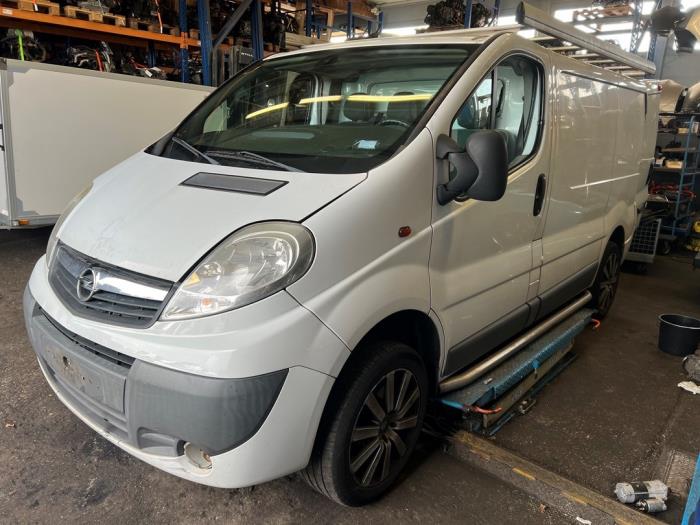 Opel Vivaro 2.5 CDTI DPF Salvage vehicle (2010, White)
