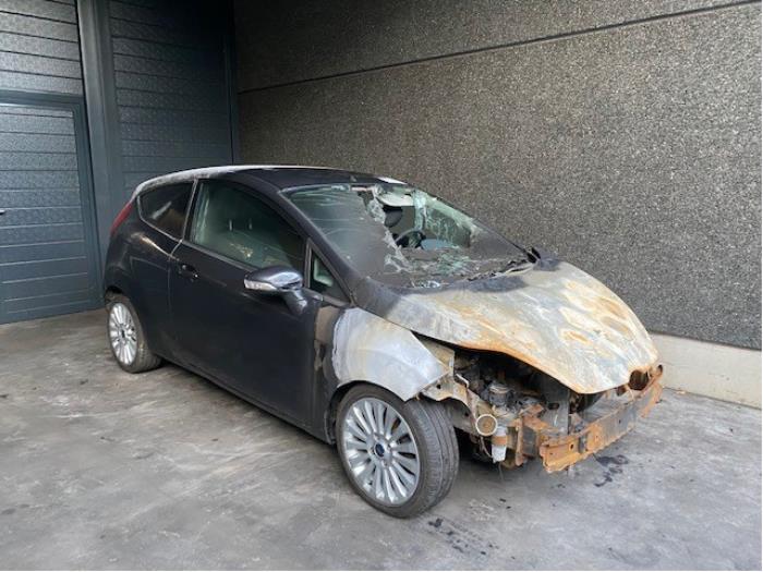Ford Fiesta Salvage vehicle (2009, Metallic, Gray)