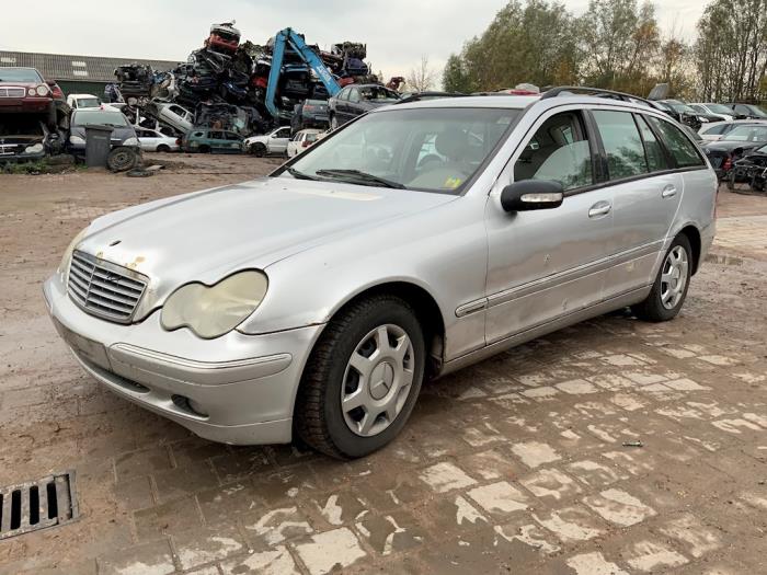 Mercedes C Combi 2.2 C-200 CDI 16V Salvage vehicle (2001, Gray)