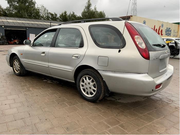 Kia Clarus Wagon 1.8i SLX,GLX 16V Épave (1998, Gris)