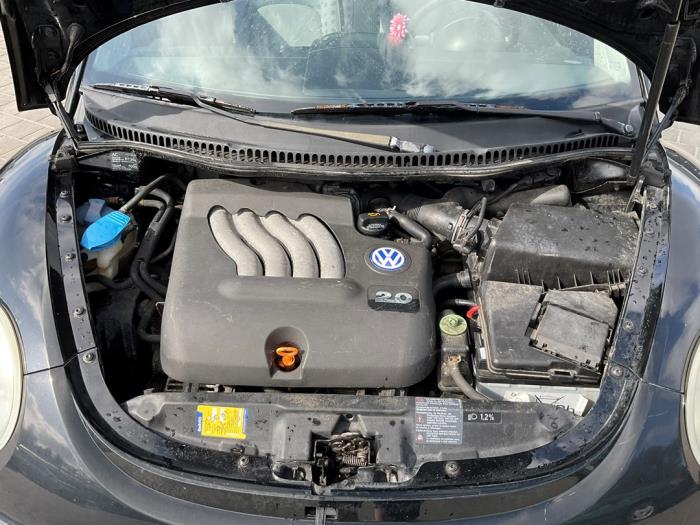 Volkswagen New Beetle 2.0 Salvage vehicle (2000, Black)