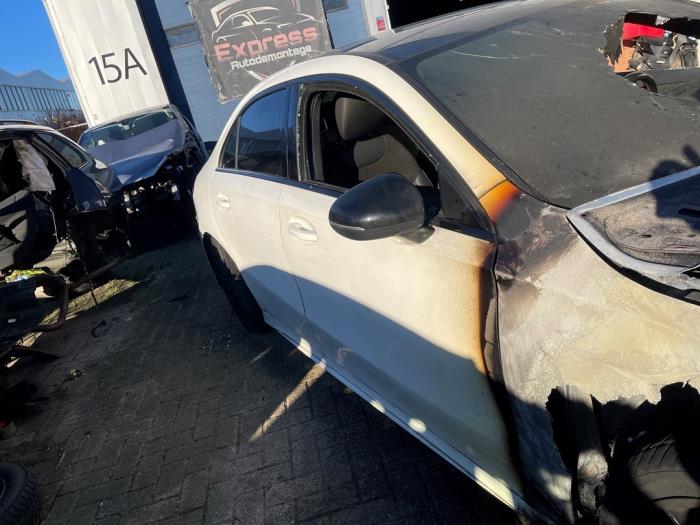 Mercedes A Limousine 1.5 A-180d Salvage vehicle (2019, White)