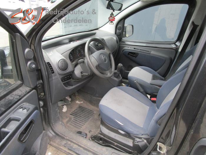 Citroen Nemo Combi 1.4 HDi 70 Épave (2009, Noir)