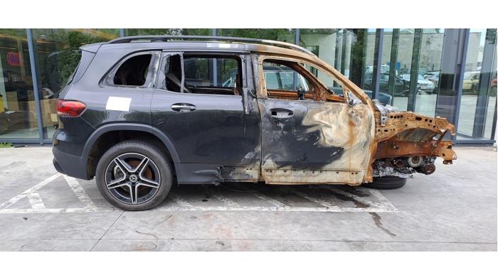Mercedes GLB 2.0 GLB-220d 4-Matic Salvage vehicle (2020, Black)