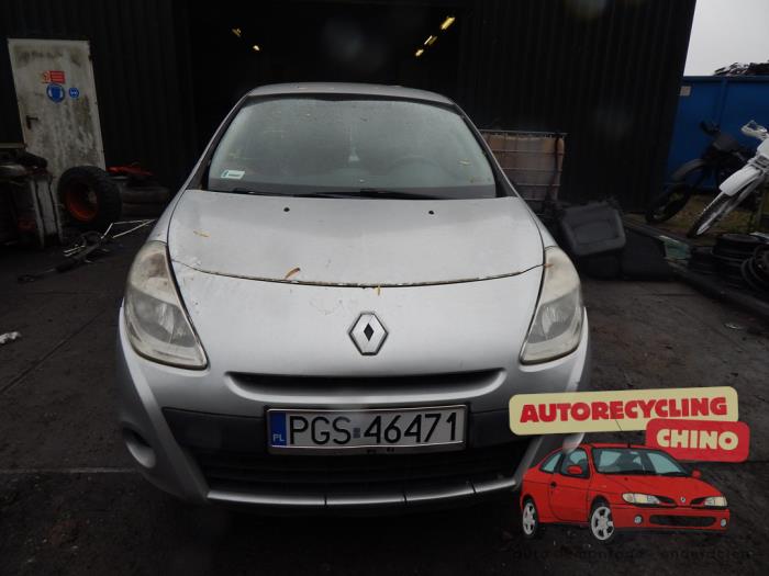 Renault Clio Salvage vehicle (2011, Silver grey)