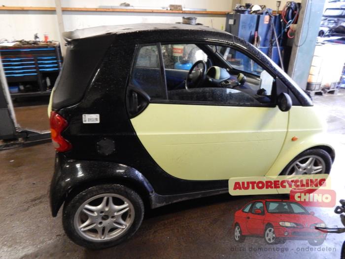 Smart Cabrio 0.6 Turbo i.c. Épave (2001, Noir)