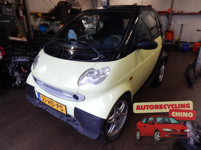 Smart City-Cabrio 0.6 Turbo i.c. Salvage vehicle (2001, Black)