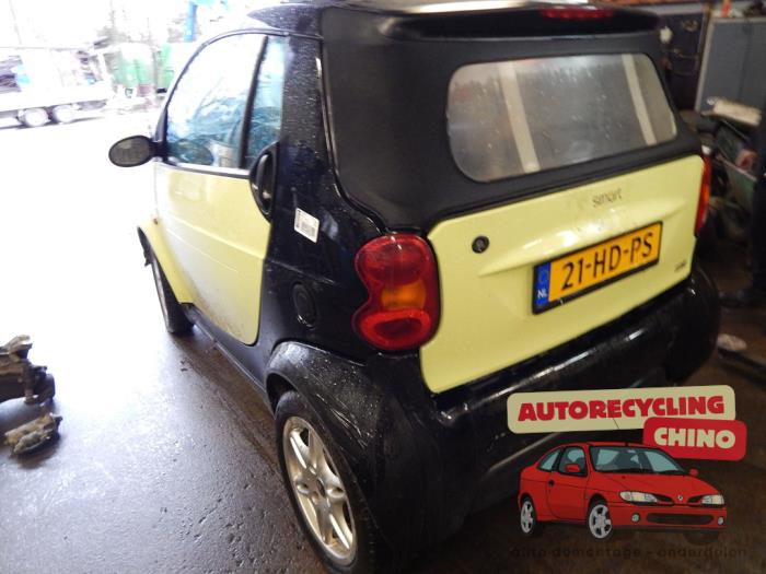 Smart Cabrio 0.6 Turbo i.c. Vehículo de desguace (2001, Negro)