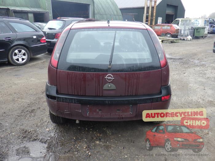 Opel Corsa C 1.2 16V Salvage vehicle (2002, Red)