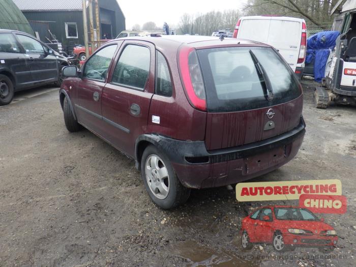 Opel Corsa C 1.2 16V Salvage vehicle (2002, Red)